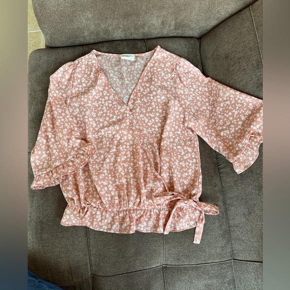 Sienna Sky | Tops | Sienna Sky Floral Blouse Size L | Poshmark